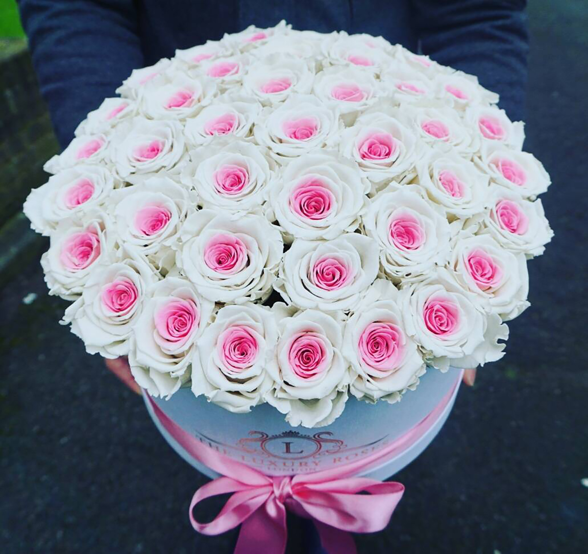 40-infinity-roses-that-last-a-year - Preserved Rose Arrangements ...