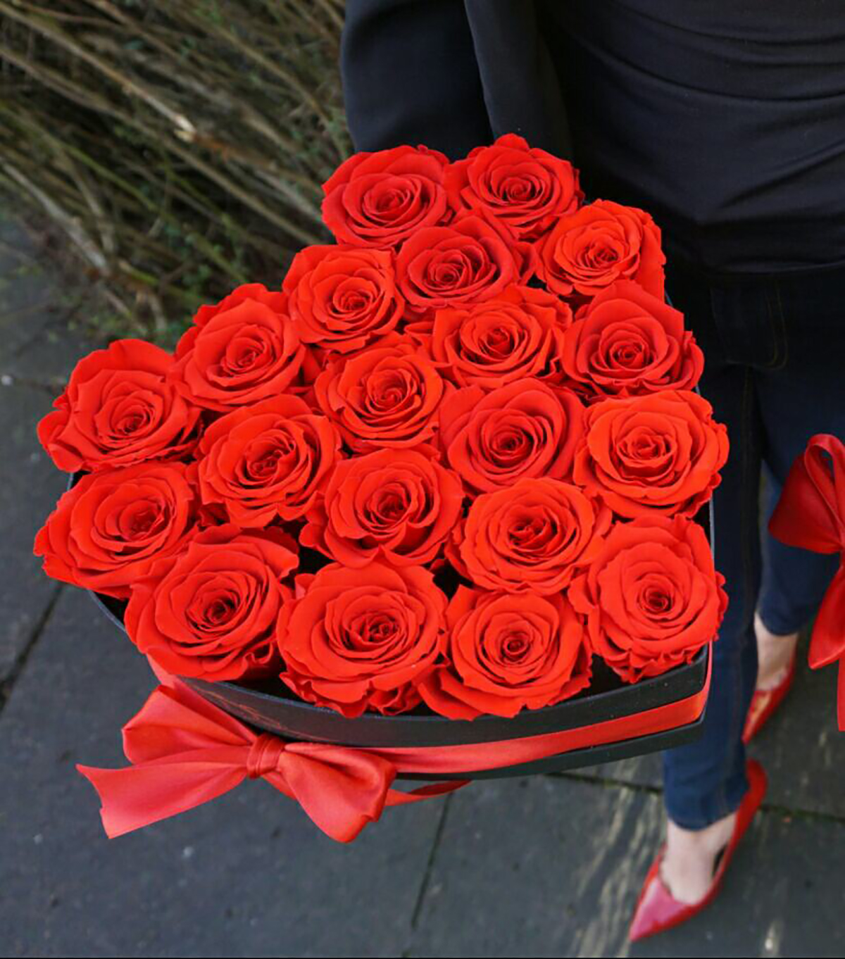 red-heart-shap - Preserved Rose Arrangements & Delivery | The Luxury ...